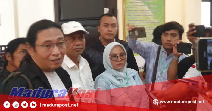 PN Sampang Tunda Sidang Tuntutan Atas Terdakwa Fauzan Adima, Pelapor Kecawa - Madura Post