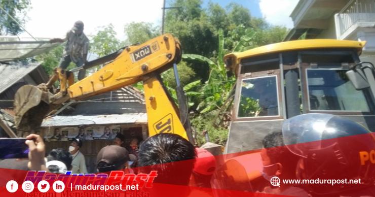Dikawal Ketat Keamanan, PN Pamekasan Gelar Eksekusi Tanah di Dempo ...