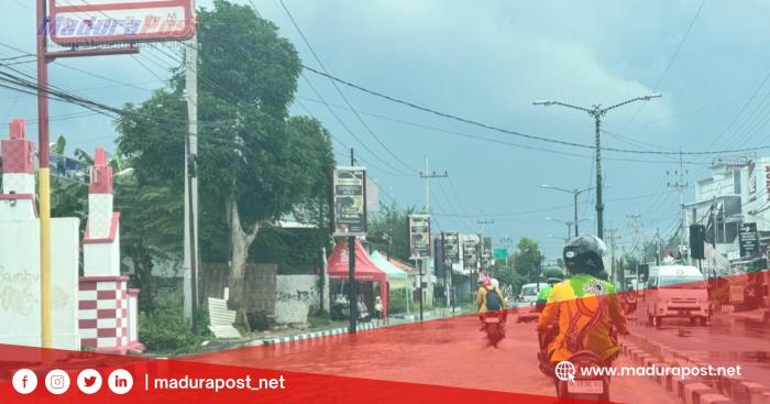 Bertahun-Tahun Banjir, Jalan Trunojoyo Jadi Bukti Mandulnya Dinas PUTR ...